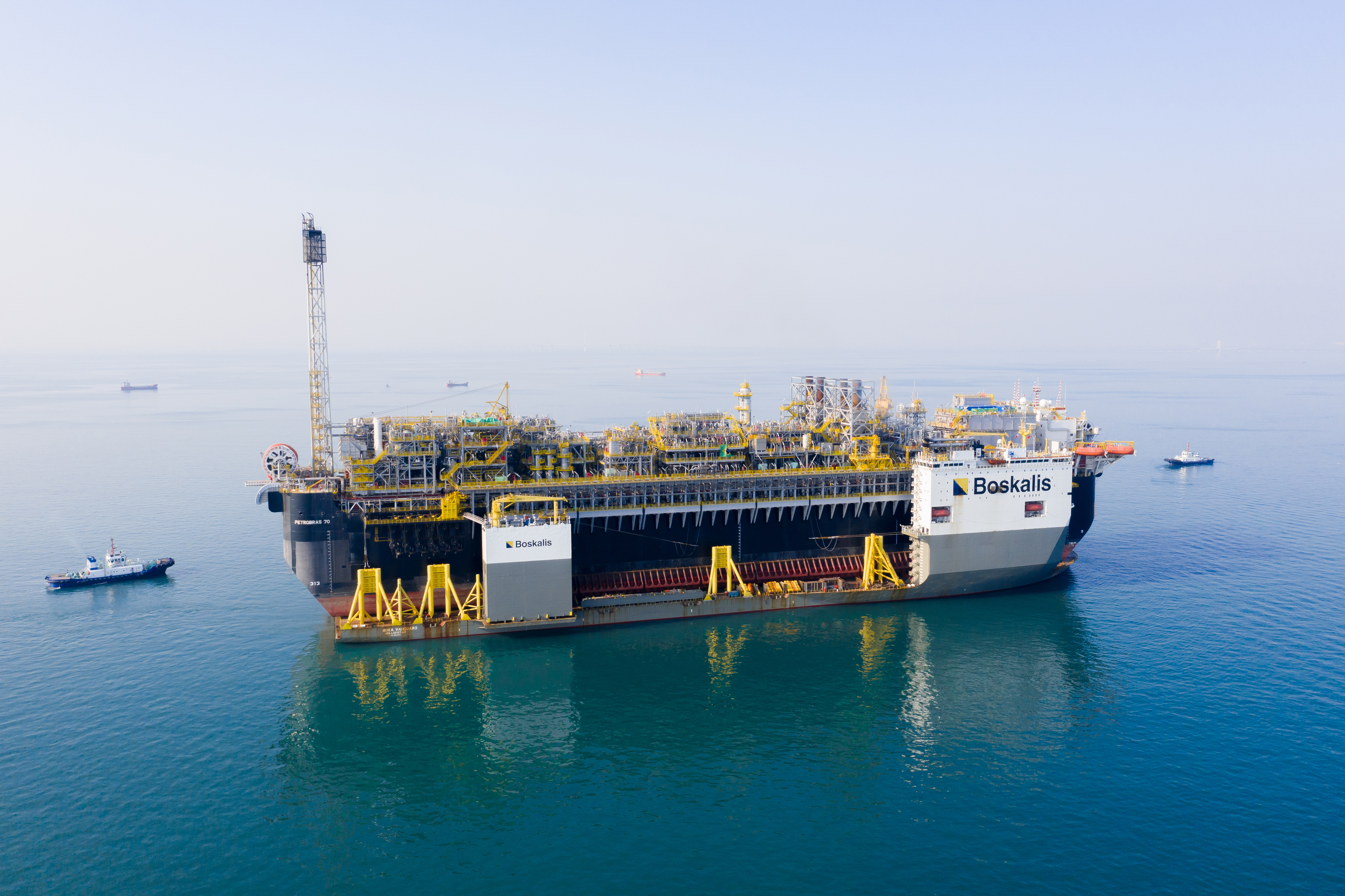 Semi-submersible heavy transport vessels | Boskalis